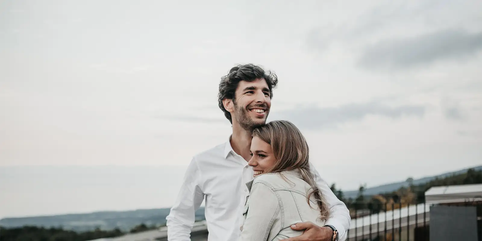 Contact – The Monarch